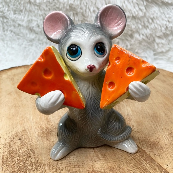 Vintage | Kitchen | Vintage Mouse And Cheese Salt And Pepper Shaker Set ...